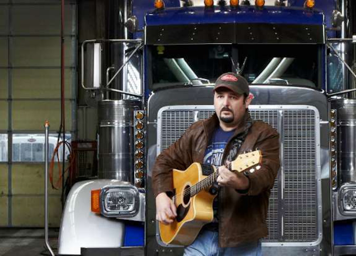 ’18 Wheels & Jesus’ by Tony Justice | Truckers News