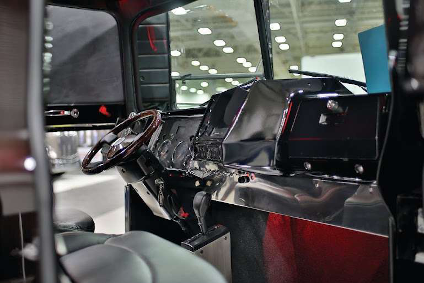 ‘Puff’ puts the super in this Mack Superliner | Truckers News