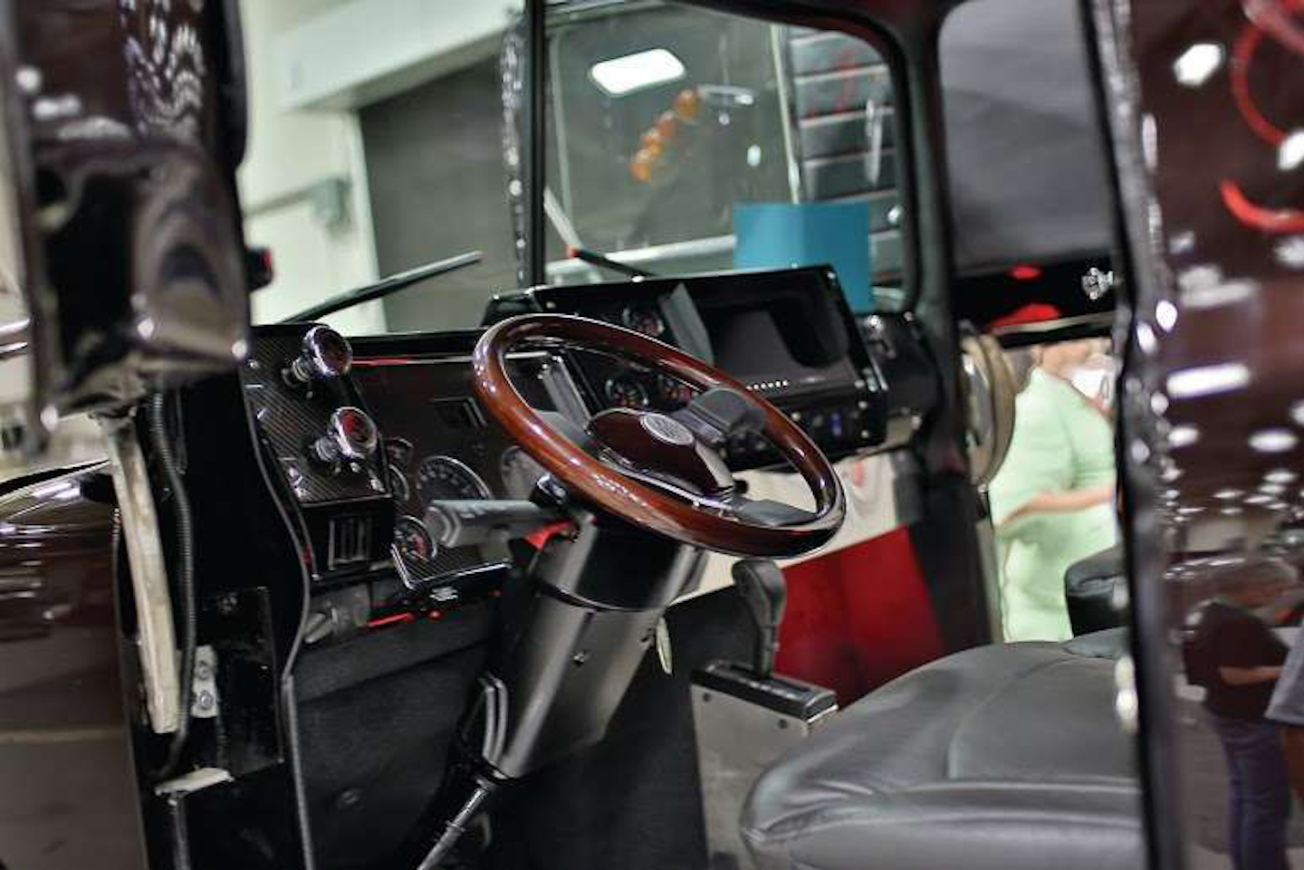 ‘Puff’ puts the super in this Mack Superliner | Truckers News