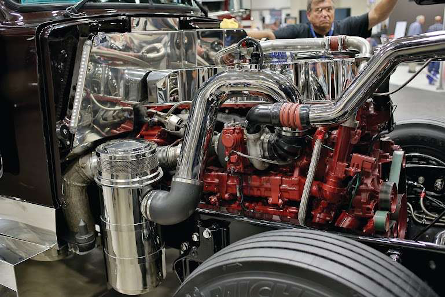 ‘Puff’ puts the super in this Mack Superliner | Truckers News