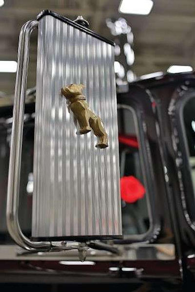 ‘Puff’ puts the super in this Mack Superliner | Truckers News