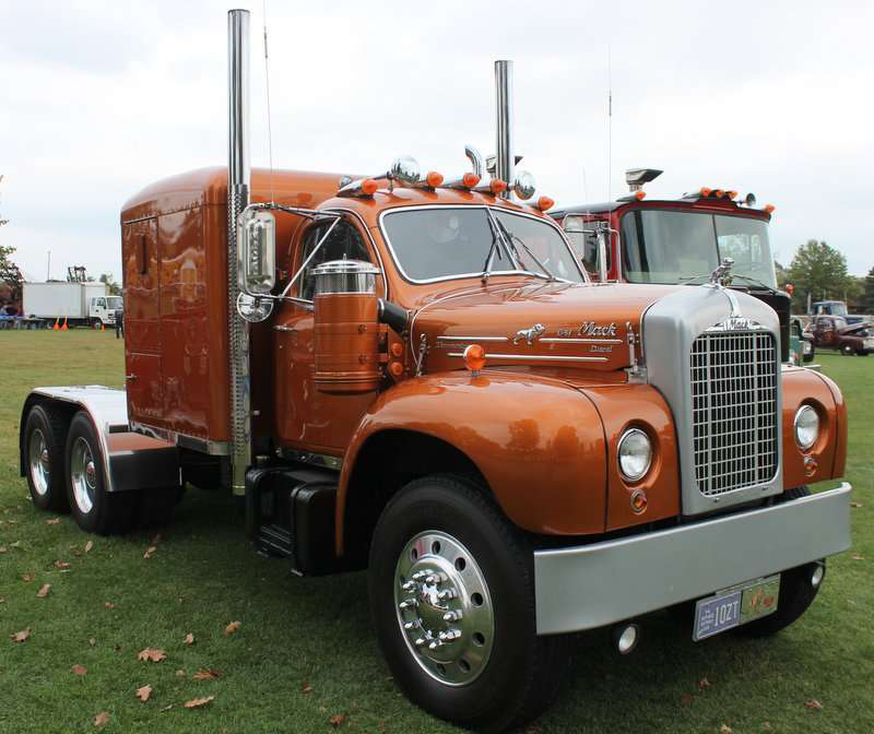 ‘Overtime’ pays off in rebuild of 1965 Mack | Truckers News