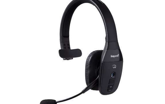 Blue Parrot headset delivers comfort, quality sound | Truckers News