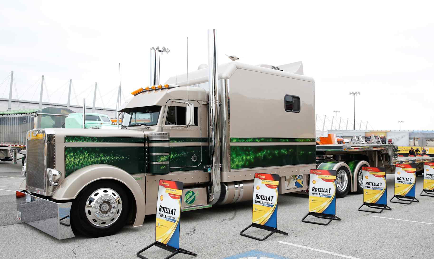 Rethwisch wins third SuperRigs best in show | Truckers News