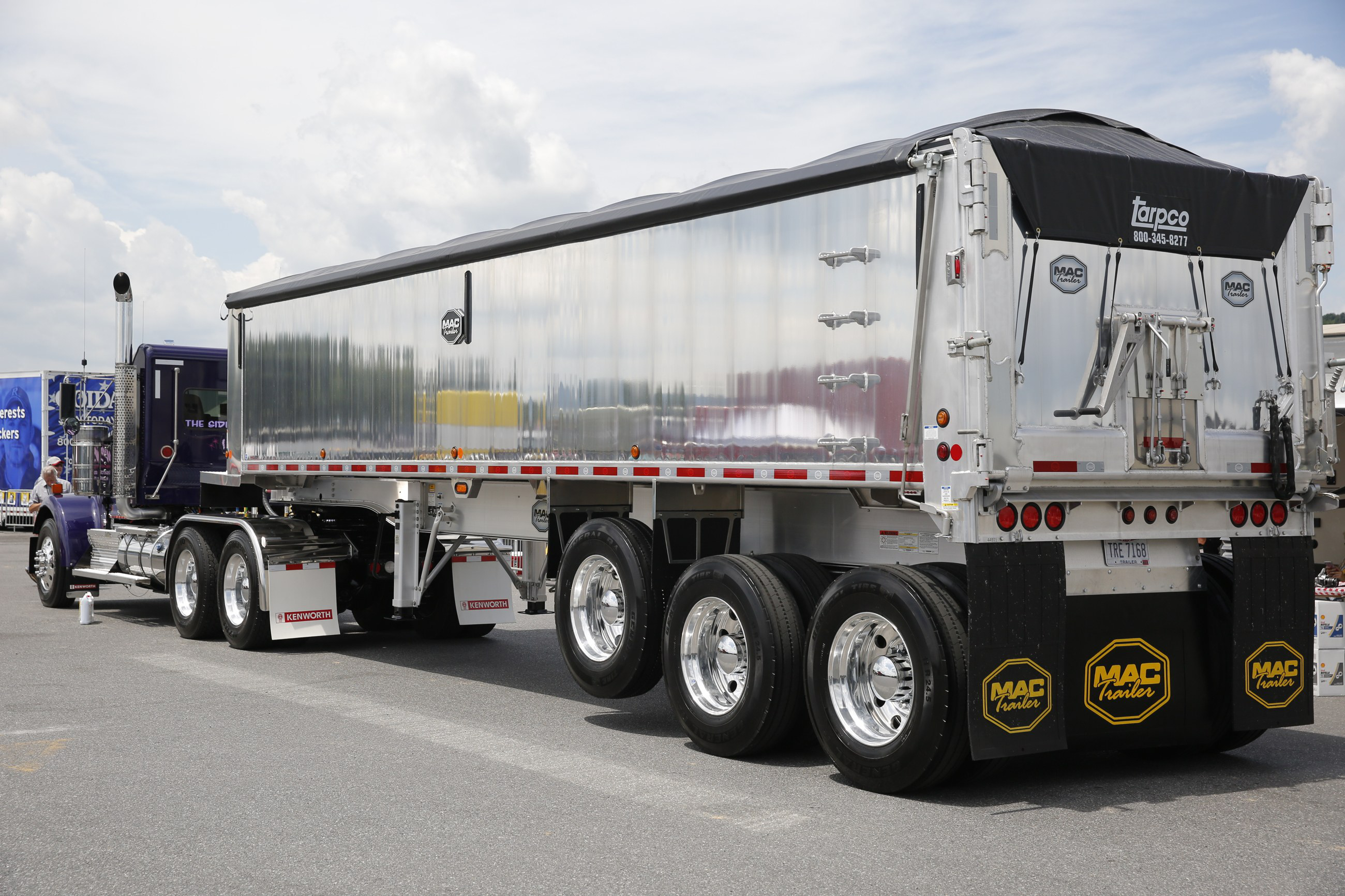 See some of the super rigs at Shell ROTELLA SuperRigs | Truckers News