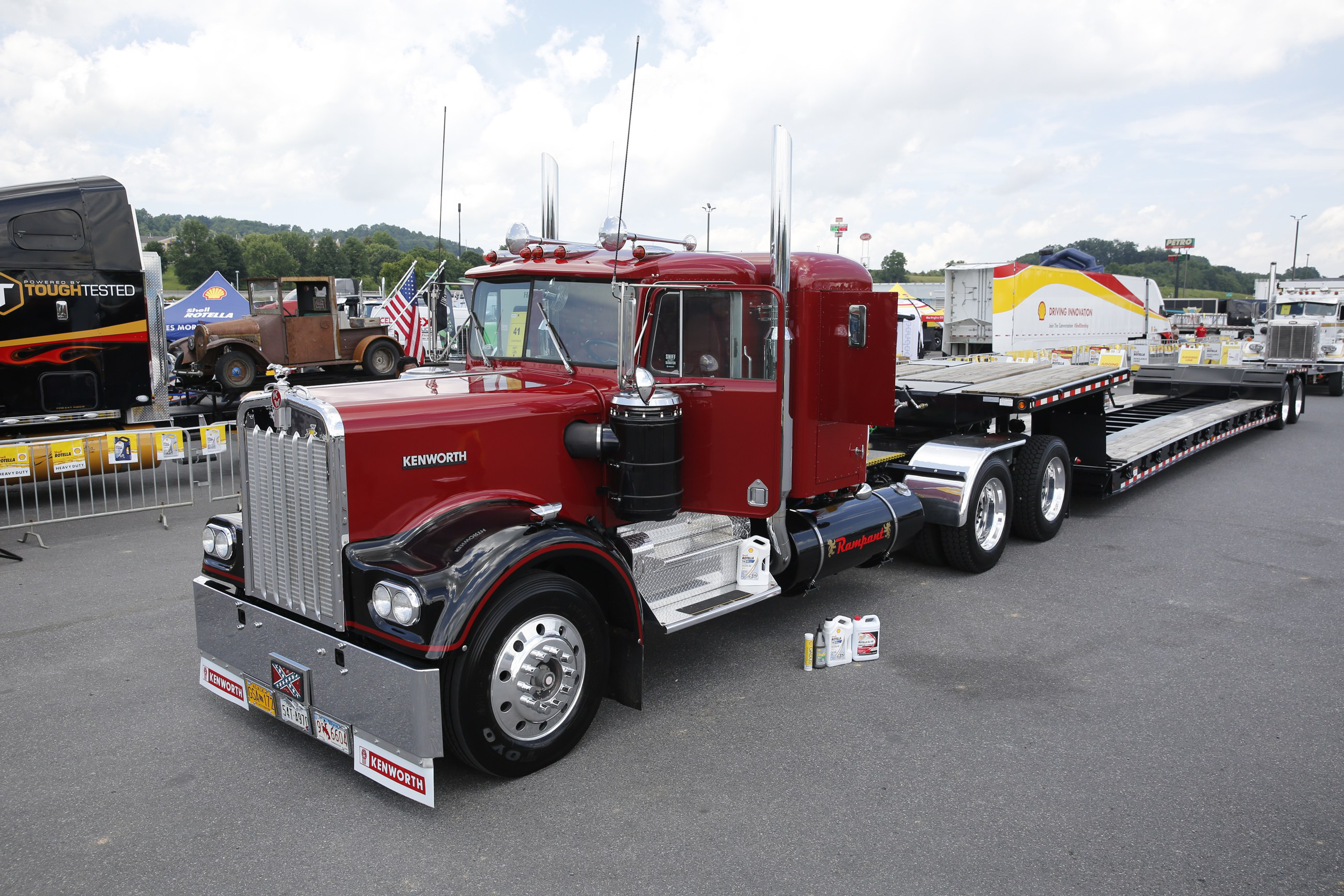 See some of the super rigs at Shell ROTELLA SuperRigs | Truckers News