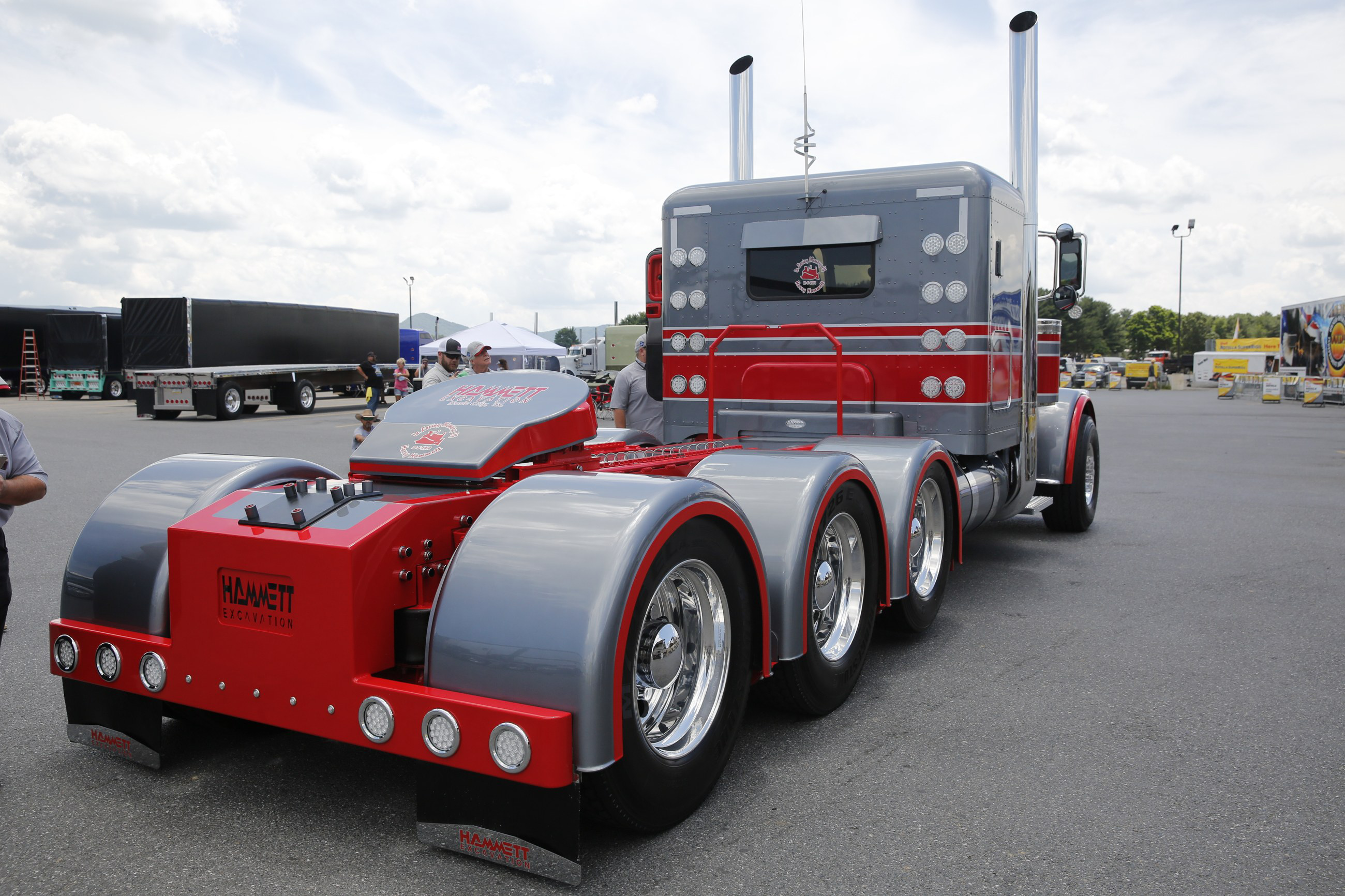 See some of the super rigs at Shell ROTELLA SuperRigs | Truckers News
