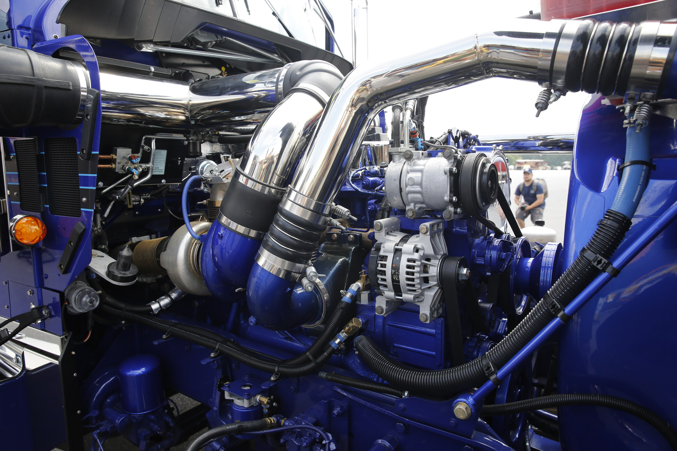 See some of the super rigs at Shell ROTELLA SuperRigs | Truckers News