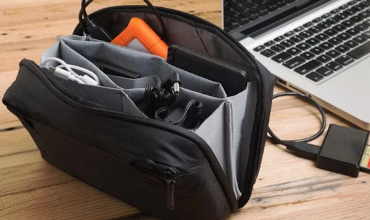 Tech pouch tackles gear clutter | Truckers News