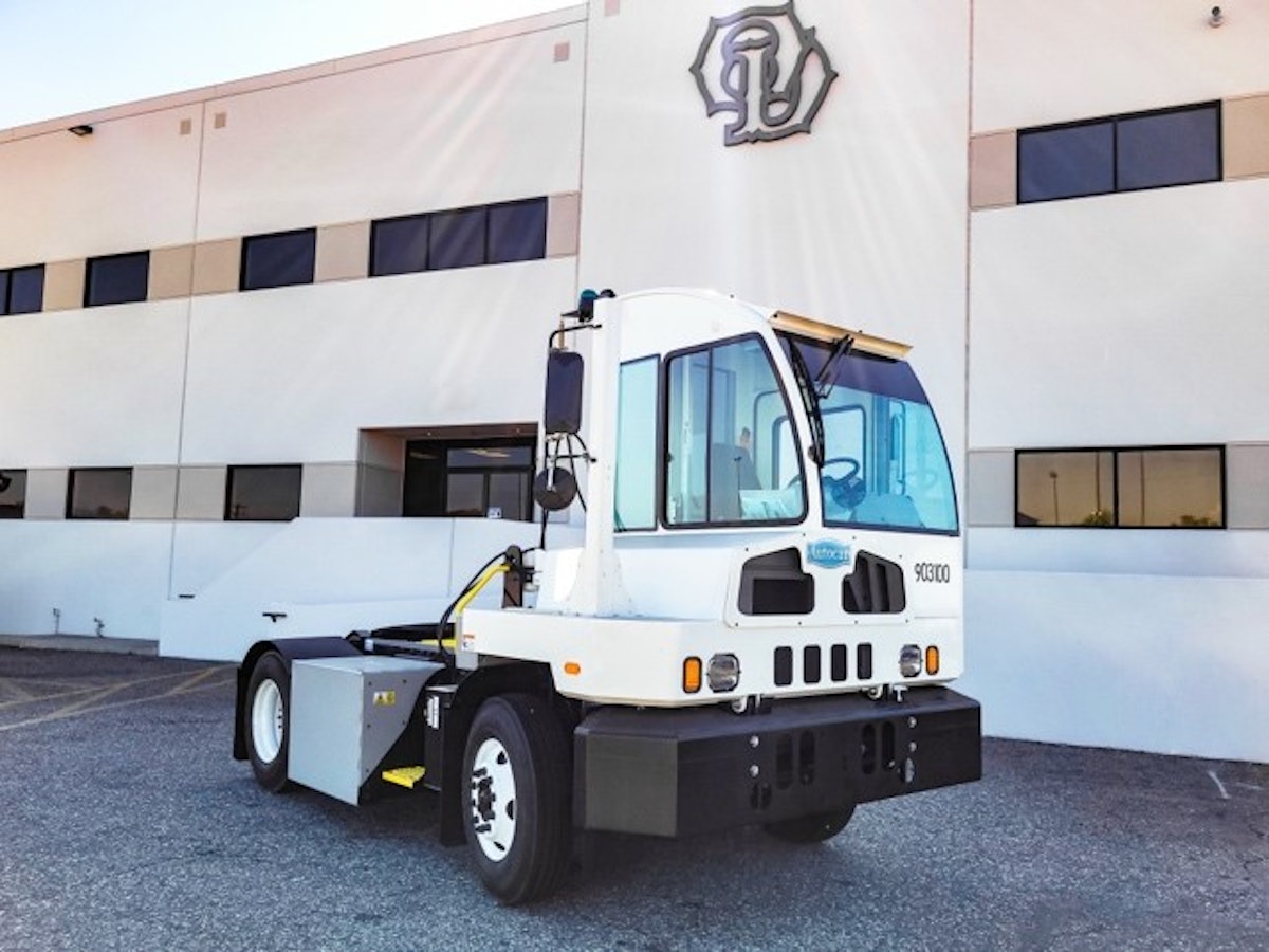 Autocar delivers first electric terminal tractor to major carrier ...