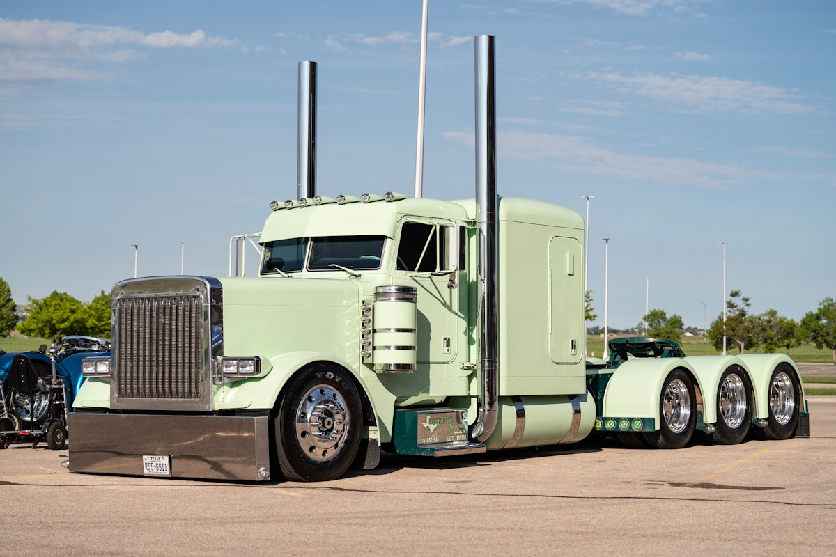 Day One scenes from Shell Rotella SuperRigs contest in Wyoming ...