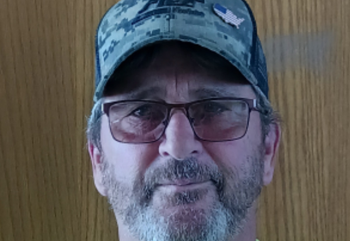 ABF Freight driver honored for helping woman, dog in I-294 wreck ...