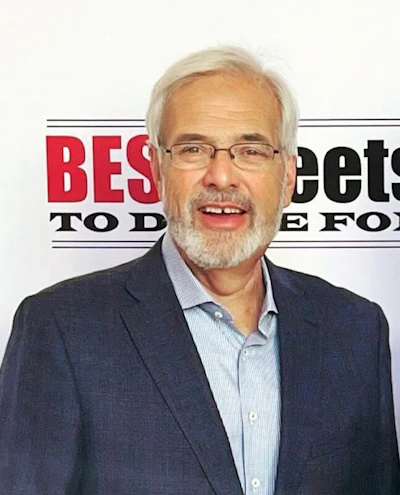 Briefly: College honors executive of Iowa trucking company, a graduate ...
