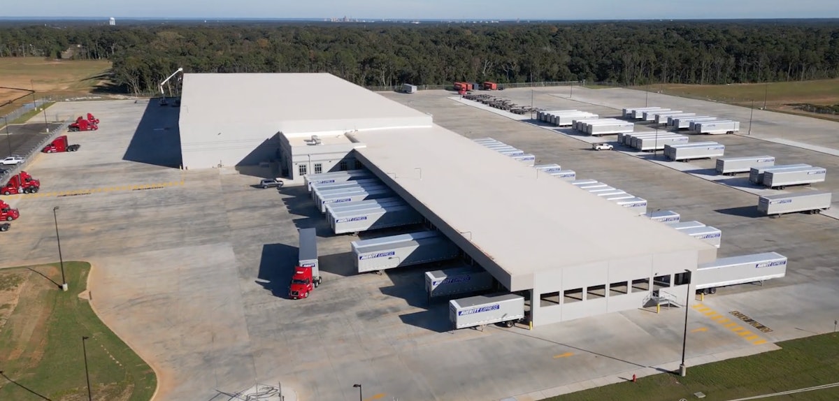 Briefly: Averitt's new facility near Port of Mobile has 400 truck parking spaces | Truckers News