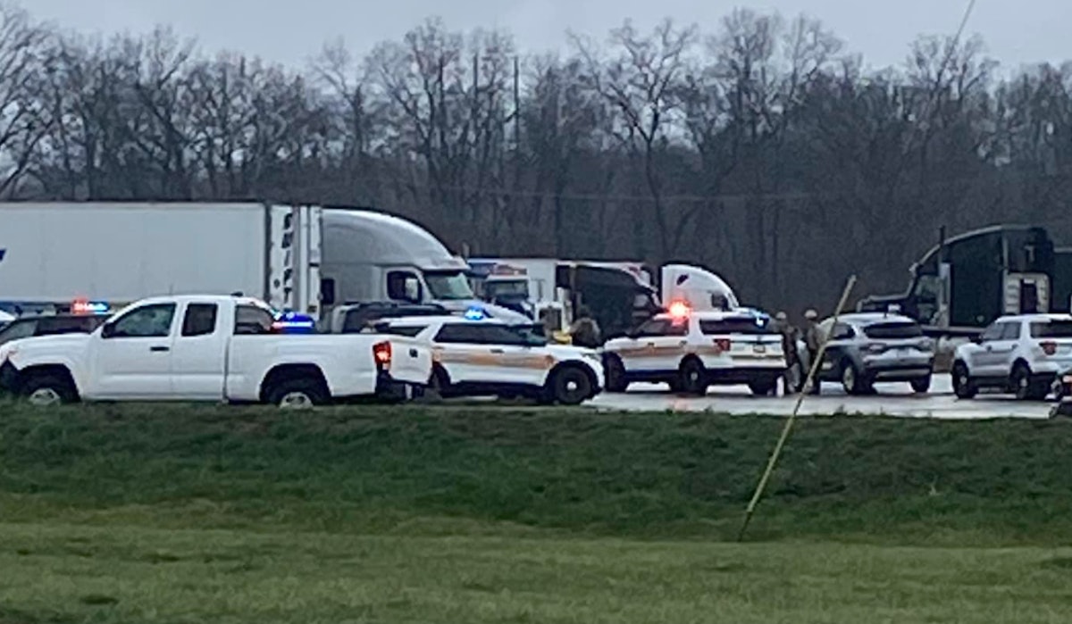 Trucker, a suspect in a Michigan bank robbery, dies during police ...