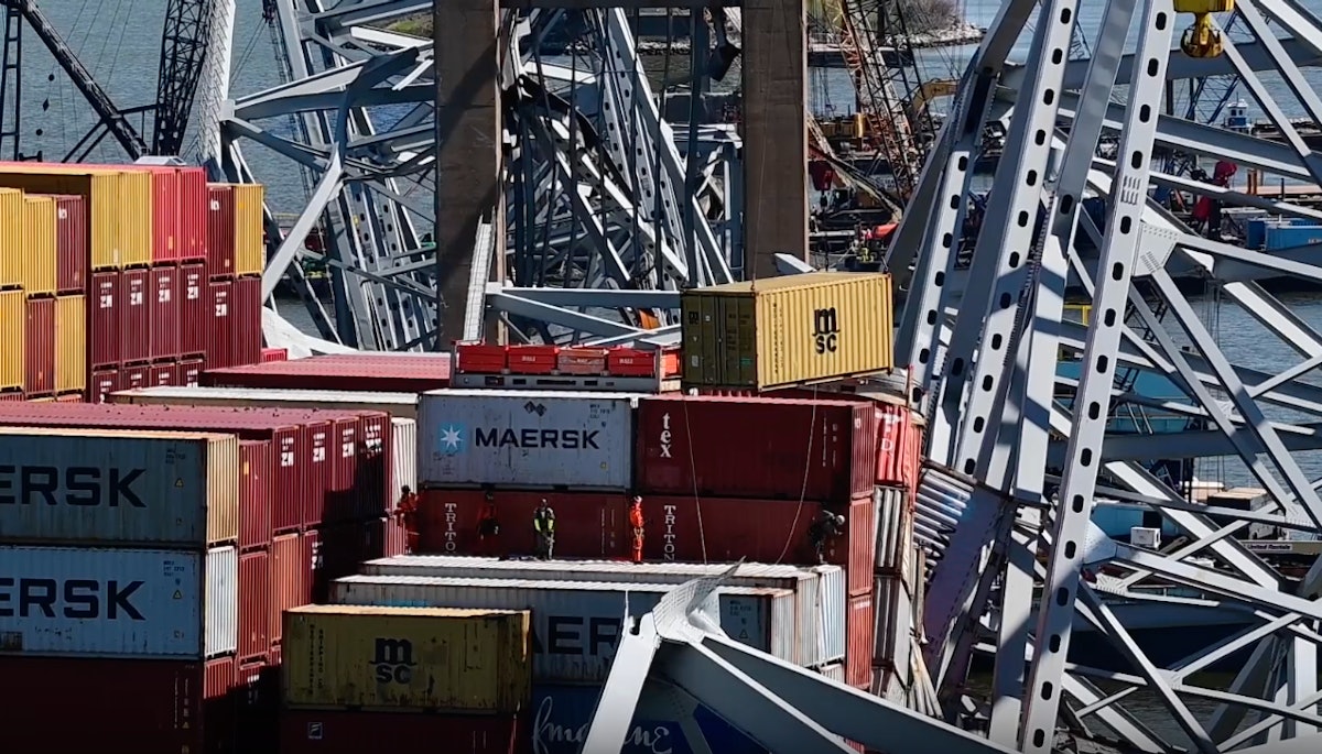 Containers being removed from ship that caused collapse of Key bridge ...