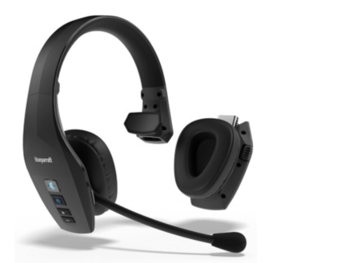 BlueParrott's wireless headsets designed with professional truckers in ...