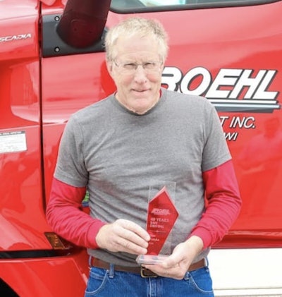 Driver logs 5 million safe miles in 40 years with Roehl Transport ...