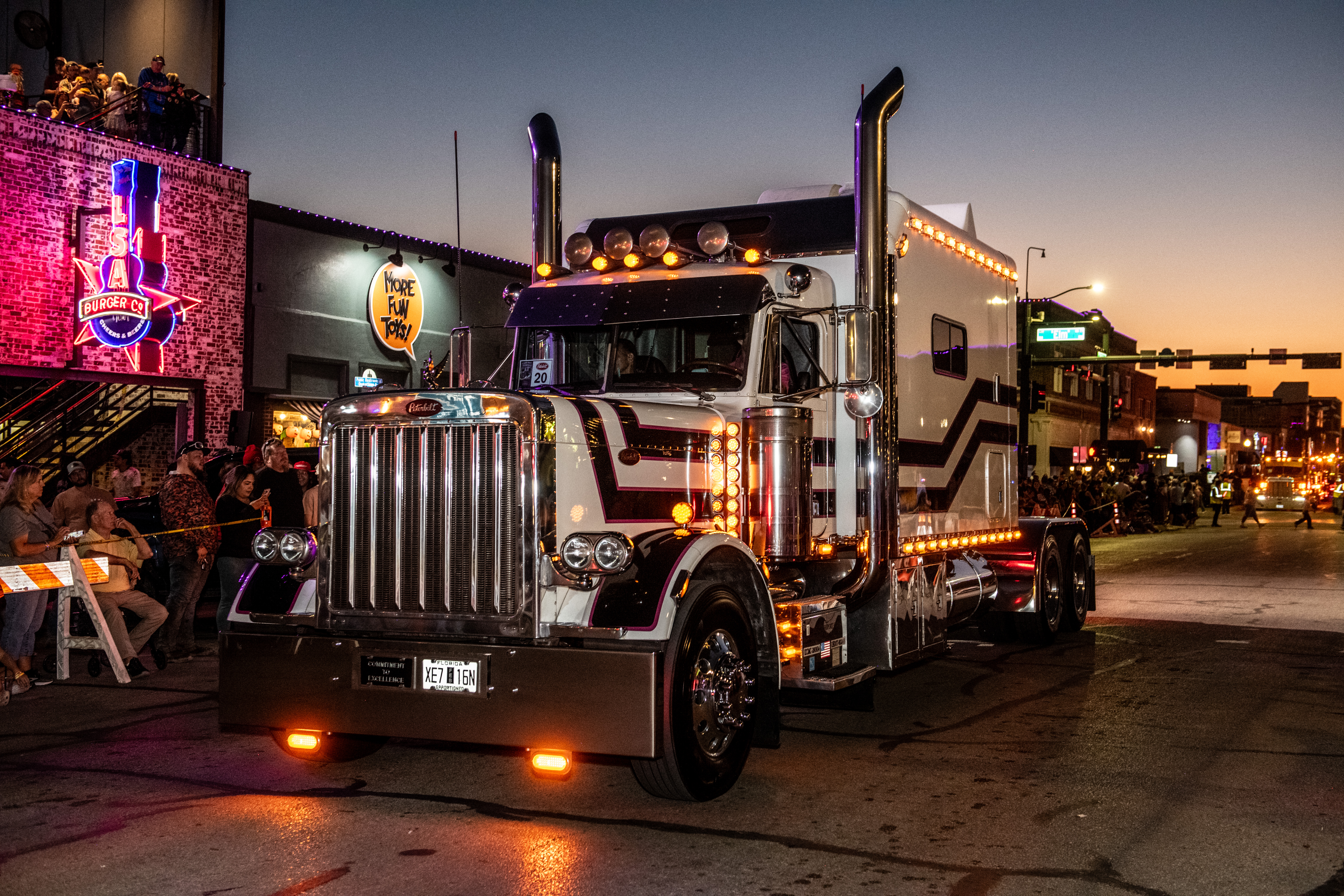 Parade of Peterbilts part of company's connection to Texas city ...