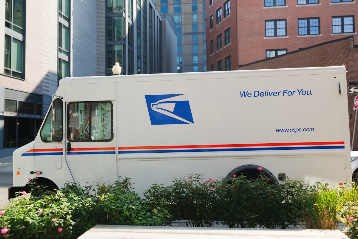 Postal Service to phase out some non-domiciled CDL holders | Truckers News